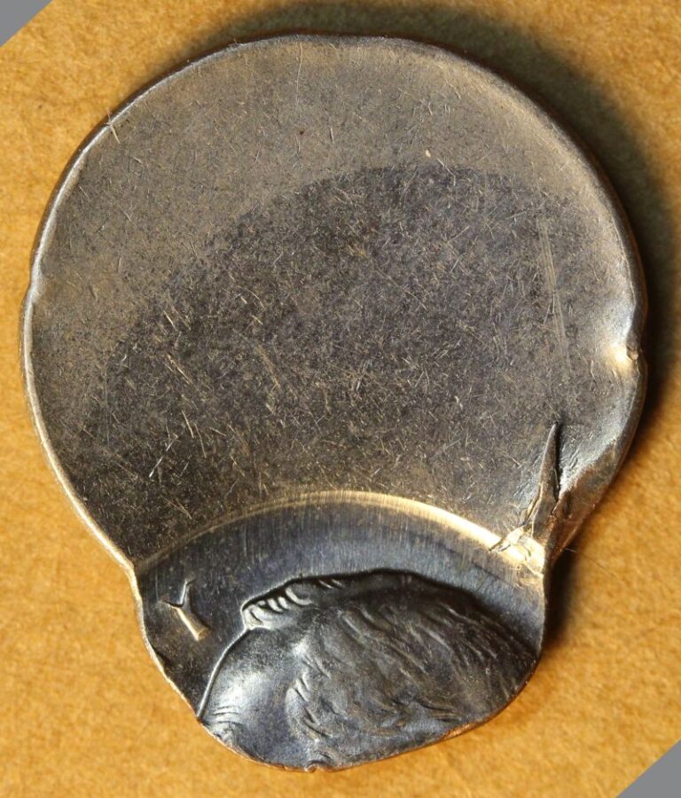 Anvil Die Collar Clash